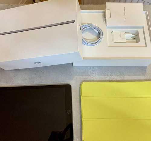 Apple iPad 6th generation 128 gb WI-FI