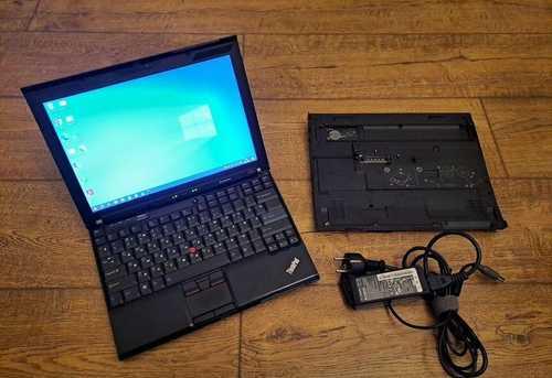 Lenovo ThinkPad x201i с док-станцией