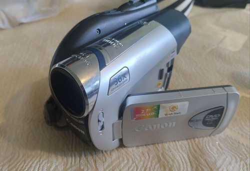 Видеокамера Canon DC 301