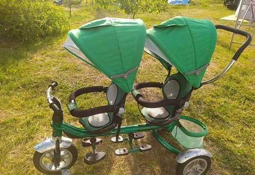 Велосипед детский трехкалесный для двух детишек