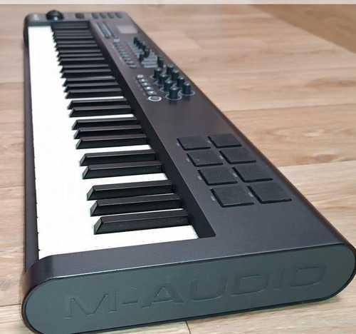 Midi-клавиатура M-audio axiom 61