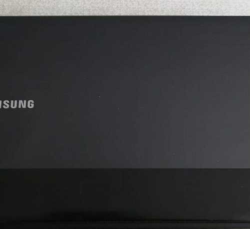 Ноутбук-Samsung NP-300E5C-U04