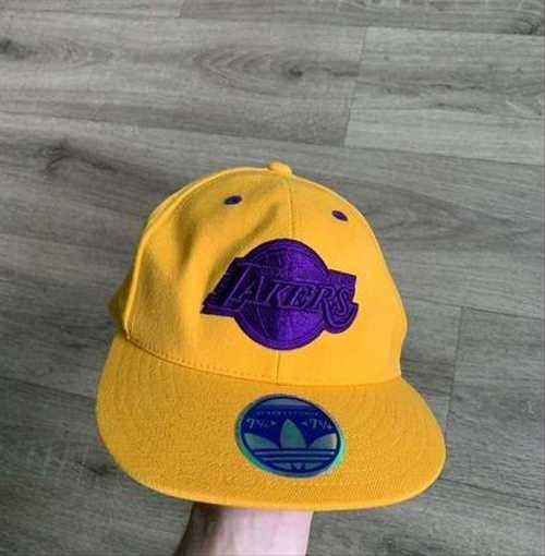 Бейсболка adidas / lakers