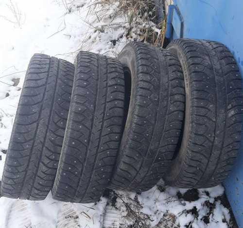 Bridgestone Ice Cruiser 7000S 185/70 R14