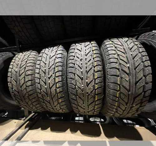 Cooper Weather-Master WSC 215/65 R17 99H