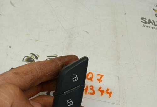 Кнопка центрального замка Audi Q7 4M crec 2016