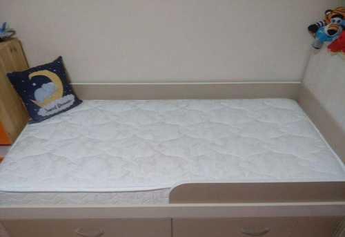Кровать детская с матрасом и защитным чехлом
