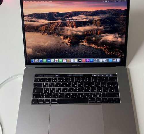 Macbook pro retina 15 touch-bar