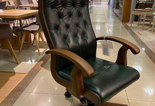 Кресло руководителя натуральная кожа 2005,дерево