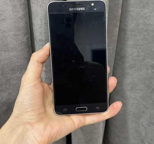 Samsung Galaxy J5 (2016), 2/16 ГБ