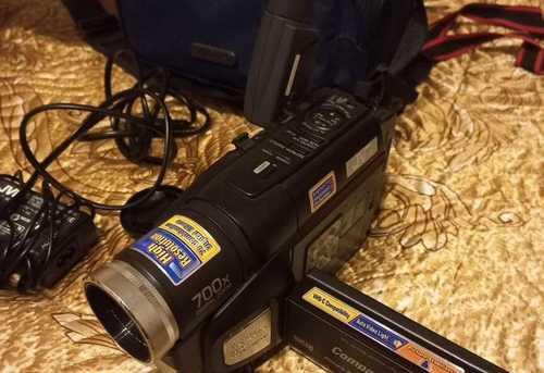 Компактная видеокамера кассетная