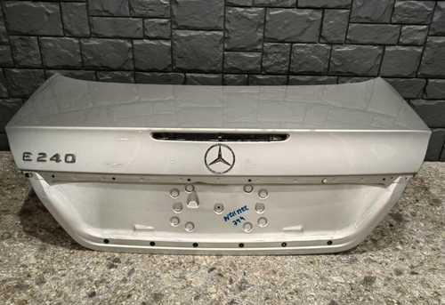 Крышка багажника W211 цвет серебро 744