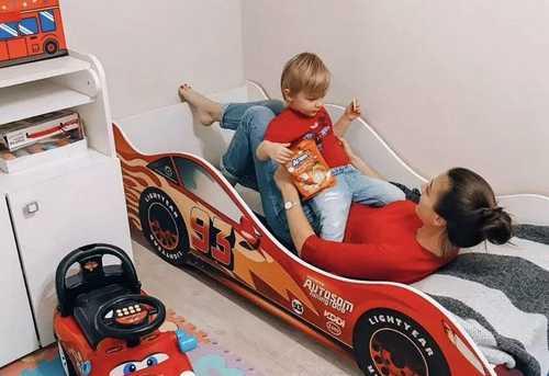 Детская кровать автомобиль