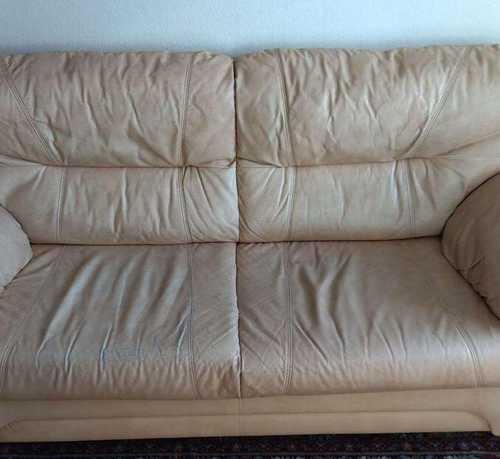 Кожаный диван б/у