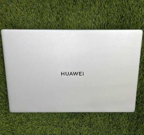 Huawei MateBook D15 i3/8/512