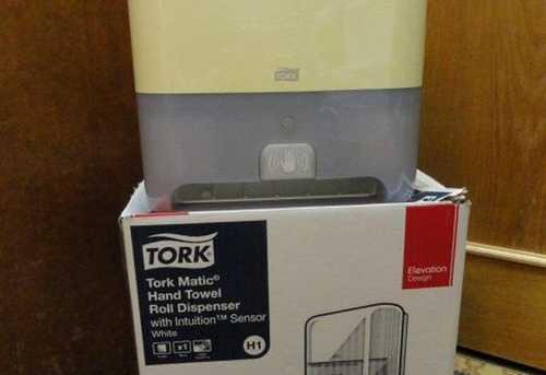 Диспенсер "Tork" сенсорный для бумажных полотенец