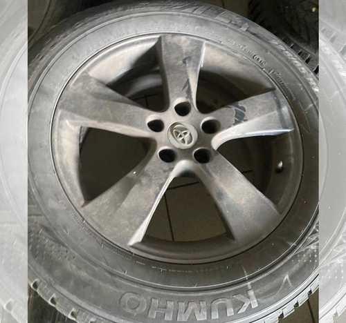 225/65 R17 Kumho WinterCraft ice Wi31  Зима Литые R17 pсd:5x114.3 ет:39 DIA:60.1