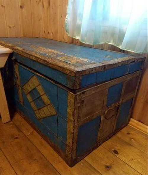 Сундук деревянный старинный