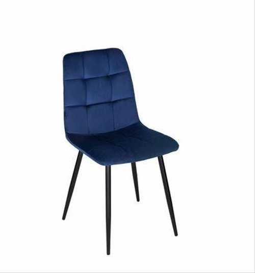 Синий гостиный стул из велюра Chili на черных ножк