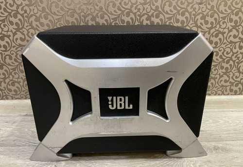 Активный сабвуфер JBL