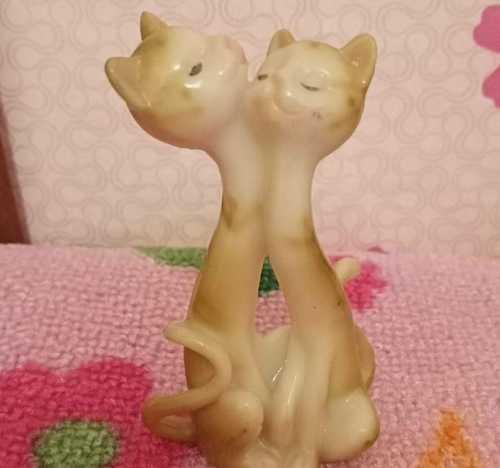 Статуэтка кошки