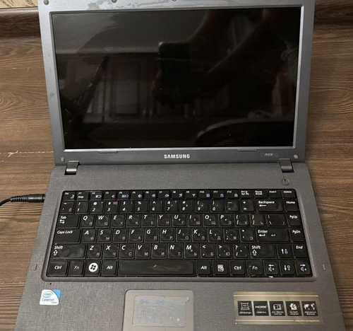 Ноутбук Samsung NP- R428