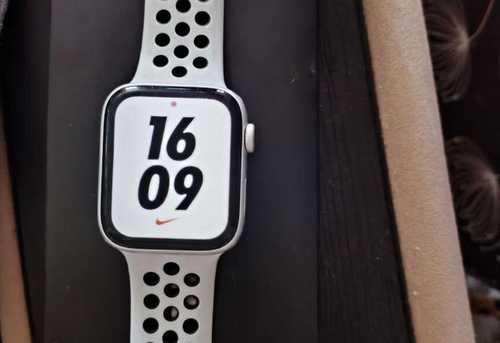 Часы apple watch se 44 mm 2021 б/у