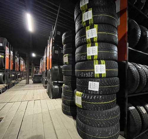 Nokian Tyres Hakkapeliitta 5 SUV 235/65 R17 108T