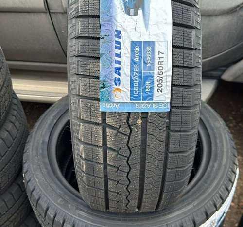 Sailun Ice Blazer Arctic 205/50 R17 89H