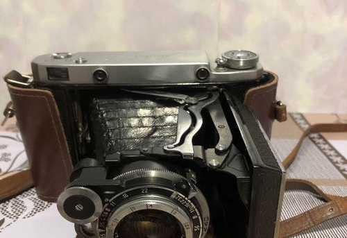 Плёночный фотоаппарат Москва-5