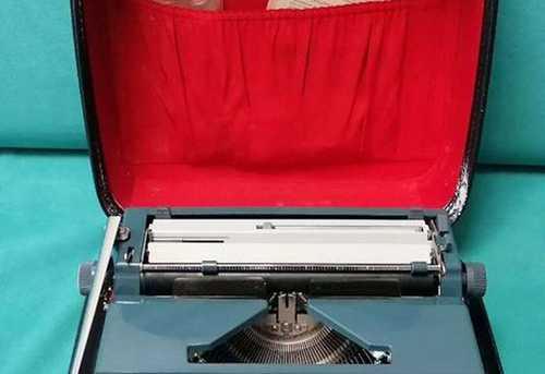 Печатная машинка erika пишущая 1970-х годов