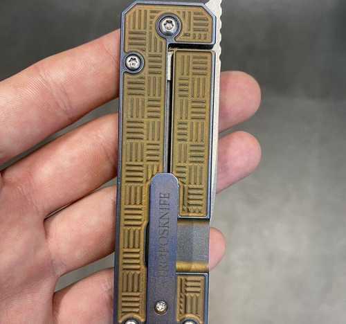 Atroposknife