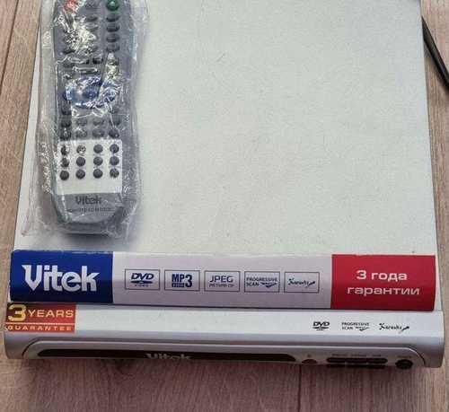 DVD плеер Vitek VT-4002 SR с пультом