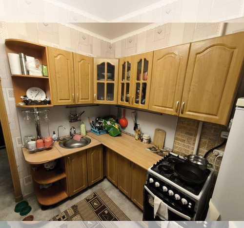 Угловой кухонный гарнитур бу