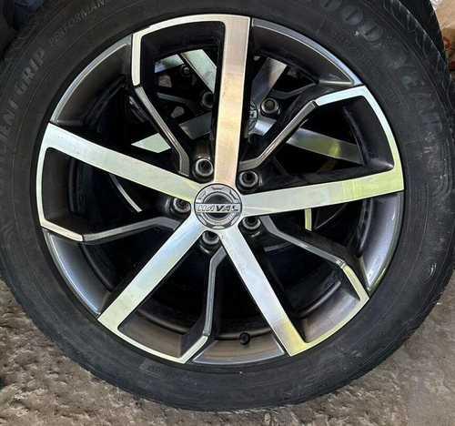 Goodyear EfficientGrip 2 SUV 225/55 R19