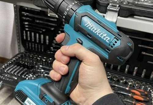 Шуруповерт makita