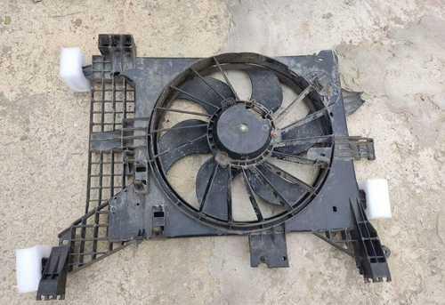 Вентилятор охлаждения радиатора Renault Duster