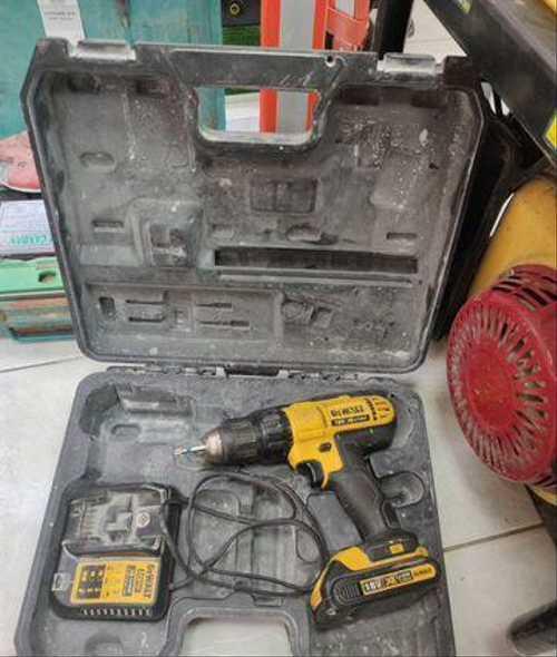 Аккумуляторная дрель-шуруповерт dewalt DCD771