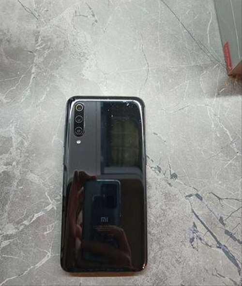 Телефон Xiaomi MI9