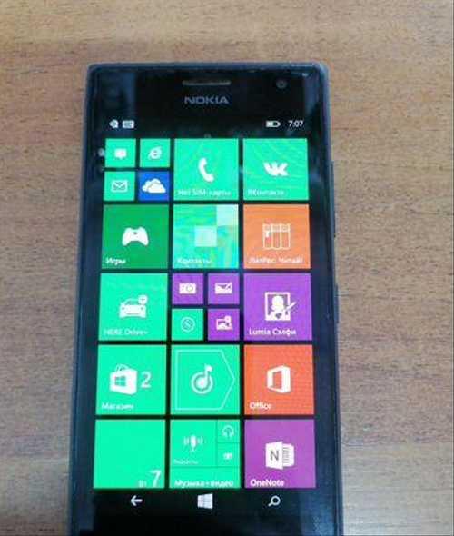 Телефон Nokia Lumia 735