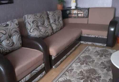 Угловой диван (бу) + раскладное коесло