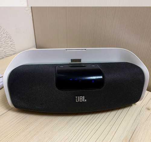 Портативная акустика JBL OnBeat aWake