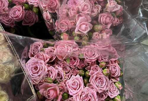 Букеты из кустовых роз