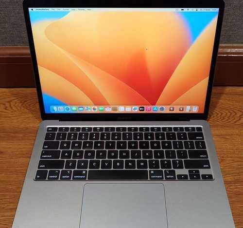 Ноутбук MacBook Air 13" 2020 (i5/16/256)