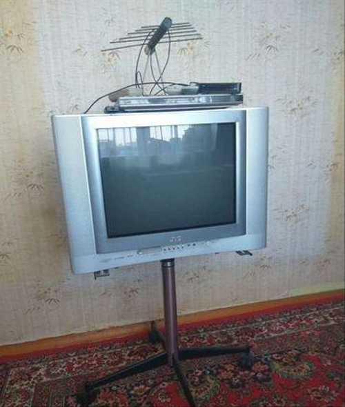 Телевизор JVC с подставкой, антеной, и др