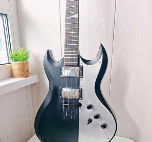 Электрогитара Peavey PXD Tomb II