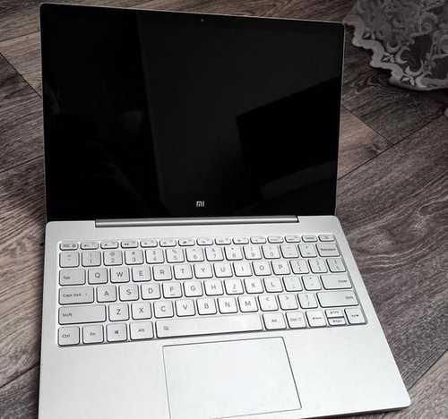 Ноутбук Xiaomi Mi Notebook Air 12.5