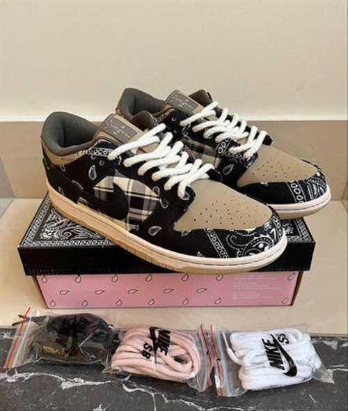 Кроссовки Nike Dunk Low x Travis Scott