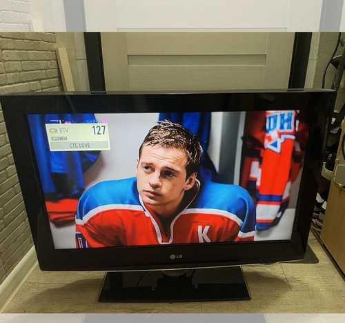 Телевизор ЖК 32" LG 32LH3000, диагональ 81 см