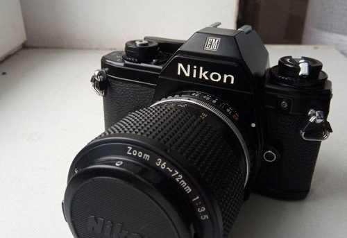 Зеркальный фотоаппарат Nikon EM